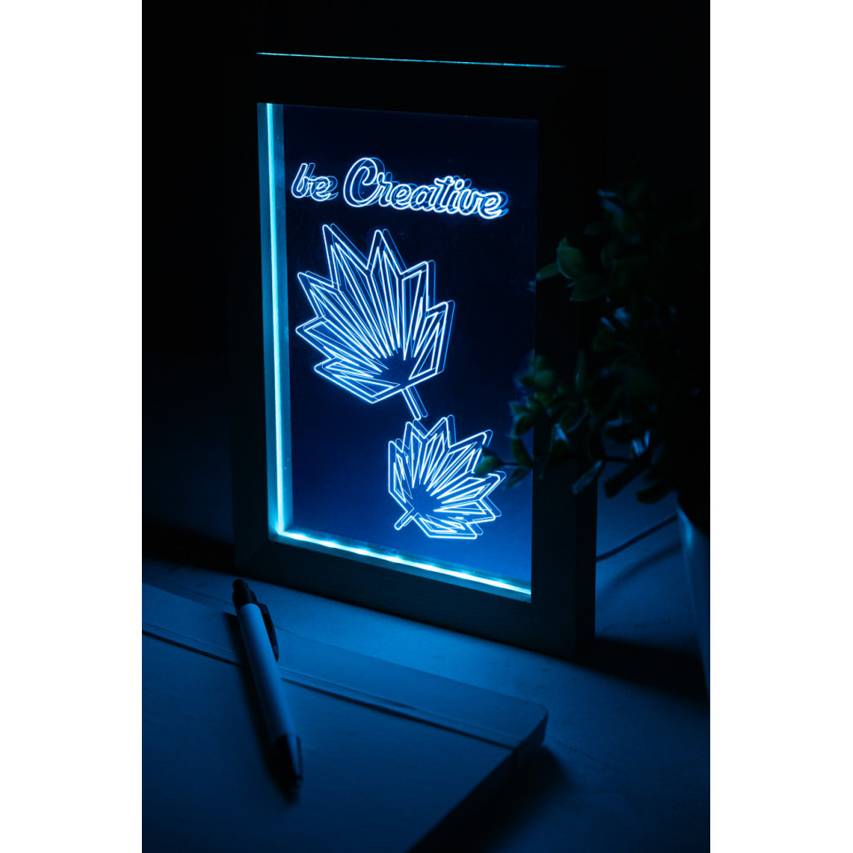 Woodiframe natural transparent LED light trophy